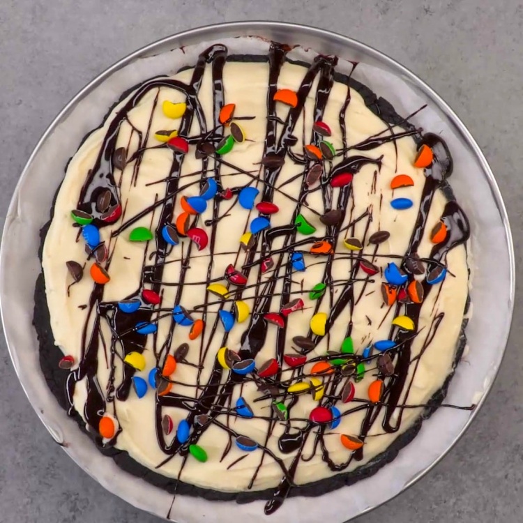 No-Bake Ice Cream Dessert Pizza