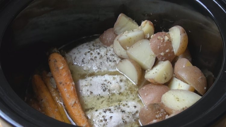 22 Slow Cooker Recipes You Can Eat on a Diet