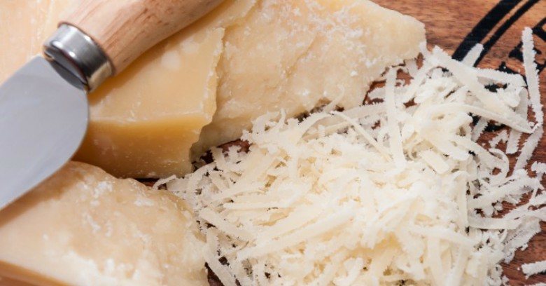 These Brands of “100% Cheese” Actually Aren’t All Cheese