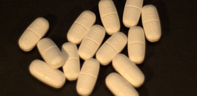You Should Never Cut These Types of Pills in Half