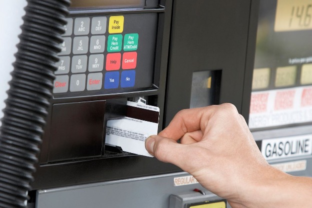 Must See Viral Video Exposes Common Gas Station Scam