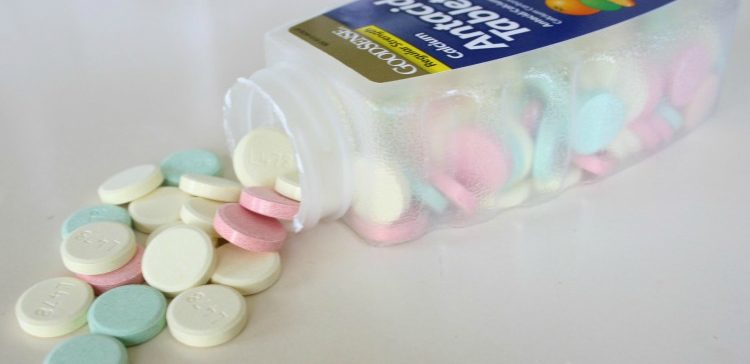 7 Harmful Things That Can Happen to Your Body If You Take Antacids Too ...