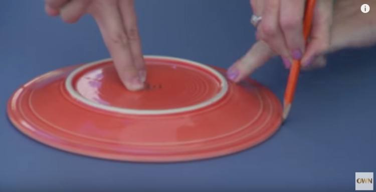 This DIY Canvas Clock Is a Genius Project!