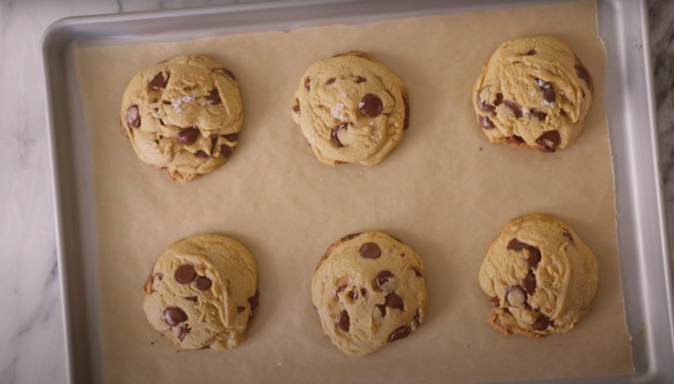 How to Make Perfect Chocolate Chip Cookies That Are Crunchy on the ...