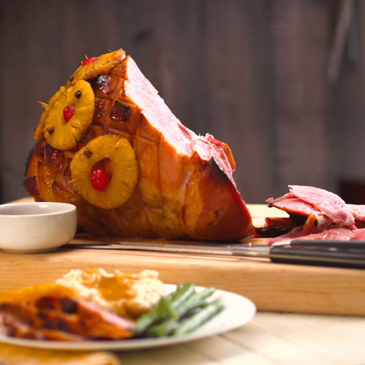 How to Make a Beautiful Old-Fashioned Baked Ham