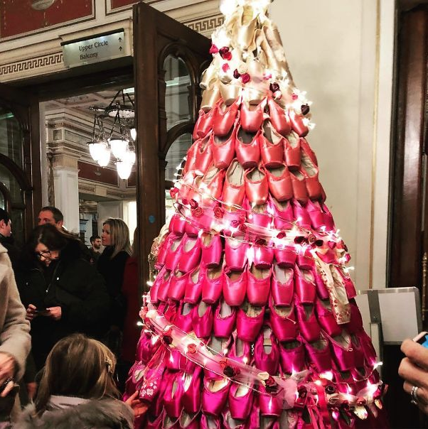 24 of the Most Creative Christmas Trees We’ve Ever Seen