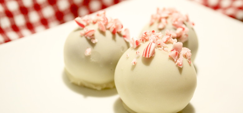 No-Bake Minted White Chocolate Balls