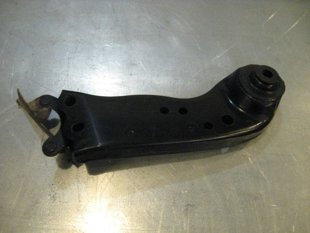 08 Nissan 350Z Rear RH Stay Arm Bracket R14653 in Avon, MN 56310 PB#13465