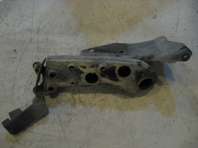 08 Infiniti G37 Rear RH Stay Arm Bracket R11434 in Avon, MN 56310 PB#20582