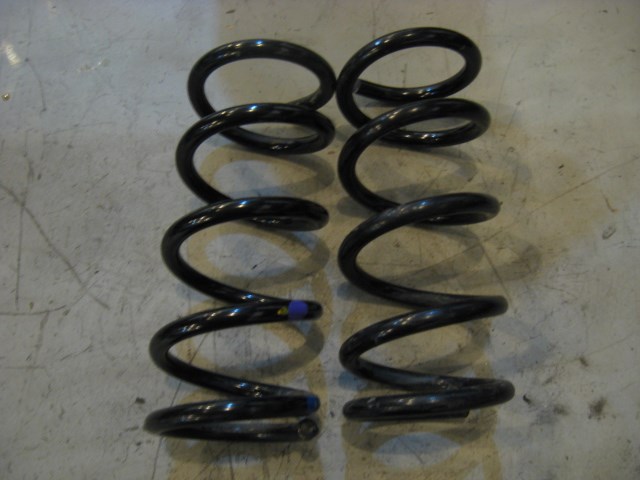 08 Infiniti G37 Coupe Sport Rear Springs R11438 in Avon, MN 56310 PB#20583