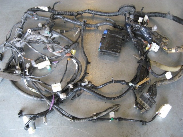 2004 Infiniti G35 Engine Wire Harness in Avon, MN 56310 PB#22221