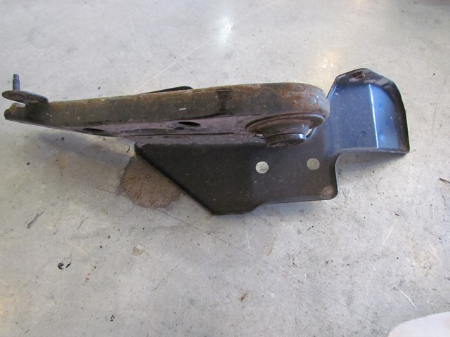 2011 Infiniti M37 M37x RH Passenger Rear Subframe Stay in Avon, MN ...