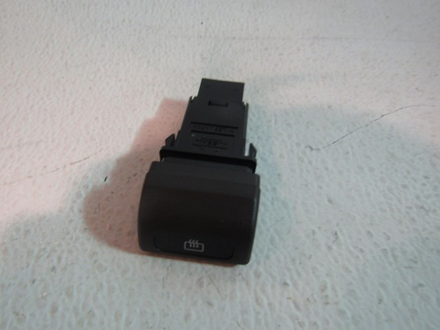 1999 Subaru Forester Rear Defrost Button in Avon, MN 56310 PB#296506