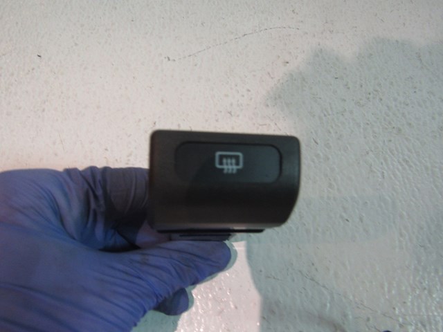 1999 Subaru Forester Rear Defrost Button in Avon, MN 56310 PB#296506