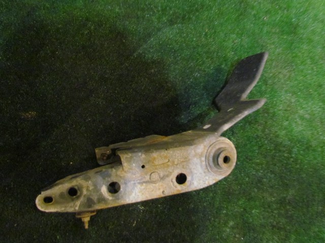 2012 Infiniti M37x Rear LH Driver Subframe Stay in Avon, MN 56310 PB#298996