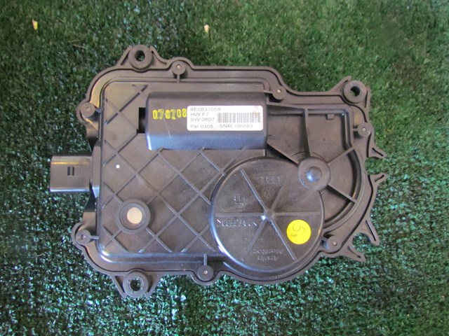 2008 Audi A8L Front RH Door Close Assist Motor 4E0837059 in Avon, MN ...