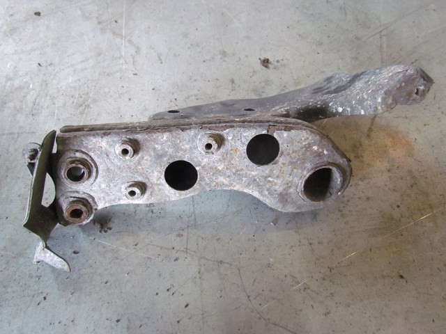 2009 Infiniti G37x Coupe RH Passenger Rear Subframe Stay Arm in Avon ...