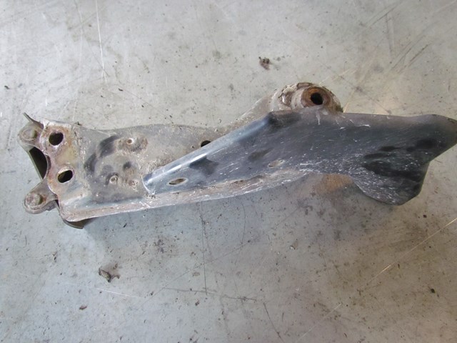 2009 Infiniti G37x Coupe RH Passenger Rear Subframe Stay Arm in Avon ...