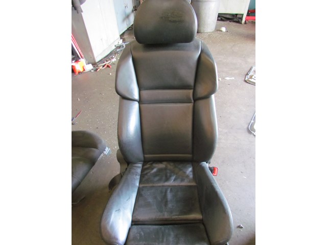 2006 BMW E60 M5 Front RH Passenger Seat in Avon, MN 56310 PB#302499
