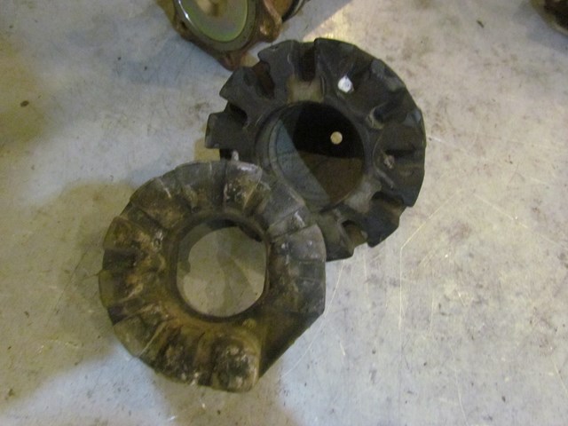 2003 Infiniti G35 Coupe Rear RH Passenger Coil Spring Bushings in Avon ...