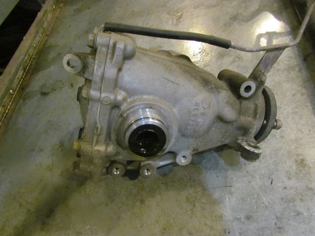 2006 Infiniti G35x Sedan Front Differential in Avon, MN 56310 PB#304323