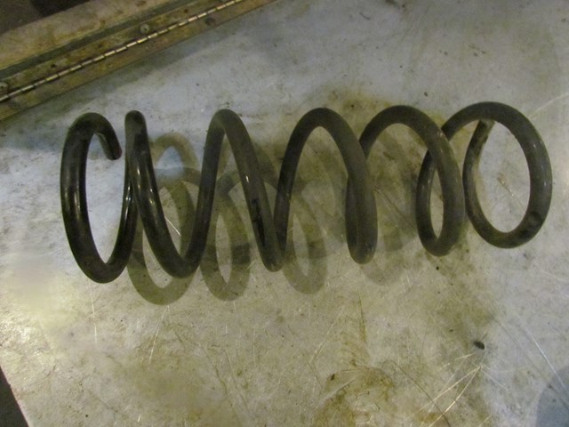 2006 Infiniti G35x Sedan Rear RH Passenger Coil Spring in Avon, MN ...