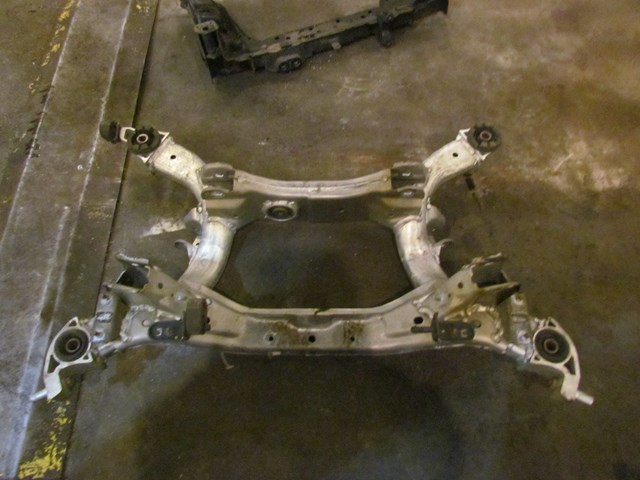 2006 Infiniti G35x Sedan AWD Rear Subframe in Avon, MN 56310 PB#304383