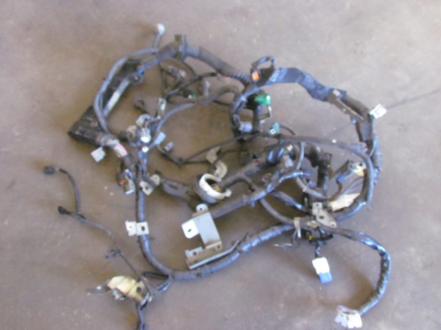 2003 Infiniti G35 Coupe Main Engine Harness in Avon, MN 56310 PB#306461