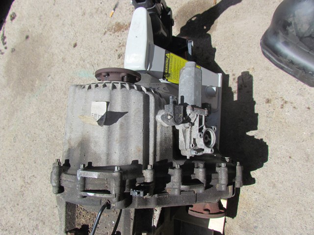 2006 Land Rover LR3 Transmission 4.4L V8 TGD500560 in Avon, MN 56310 PB ...