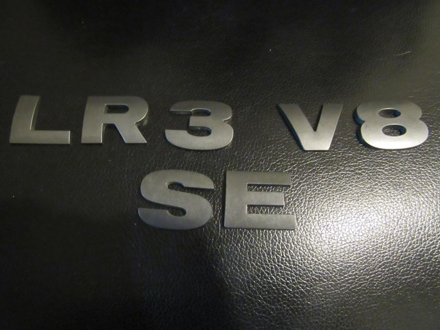 07 Land Rover LR3 Discovery Rear V8 SE Emblem Set in Avon, MN 56310 PB ...