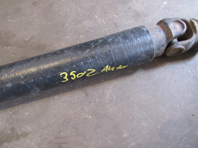 2003 Nissan 350z AT Driveshaft in Avon, MN 56310 PB#315368