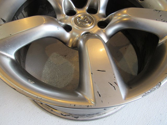 2007 Nissan 350z Flat 5 Spoke Front Wheel--18 x 8 Inch*see photos in ...