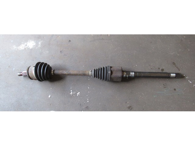 2005 Land Rover LR3 Front RH Passenger Axle Shaft in Avon, MN 56310 PB ...