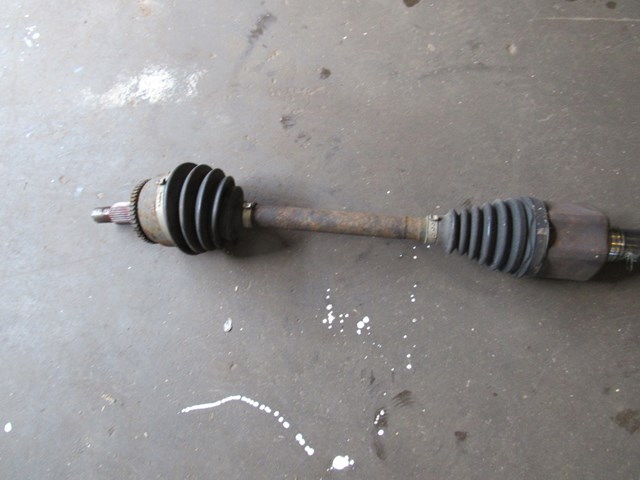 2005 Land Rover LR3 Front RH Passenger Axle Shaft in Avon, MN 56310 PB ...