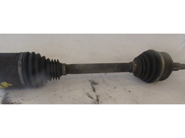 2005 Land Rover LR3 Rear RH Passenger Axle in Avon, MN 56310 PB#316618