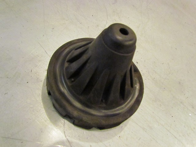 2003 Infiniti G35 Rear Spring Bushing in Avon, MN 56310 PB#36014