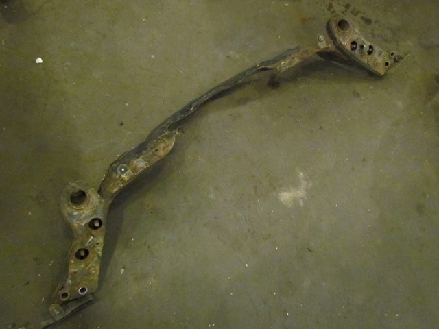 2003 Infiniti G35 Rear Subframe Brace Assy in Avon, MN 56310 PB#36017