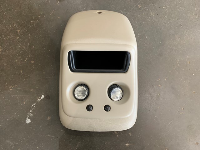 2000-2006 Chevy Silverado 1500 Overhead Console Dome Light Trim OEM ...