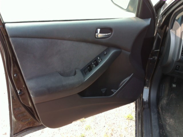 2008 Nissan Altima Front Door Panel in Rockville, MN 56369 PB#266423