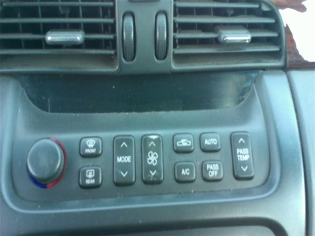 2005 Cadillac DeVille Climate Control in Rockville, MN 56369 PB#270937