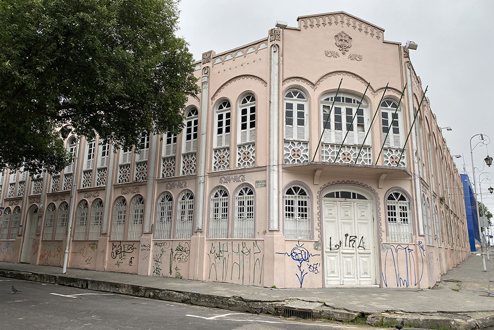 Viagem pelo Centro de Manaus em fotografias, na arquitetura da Belle ...