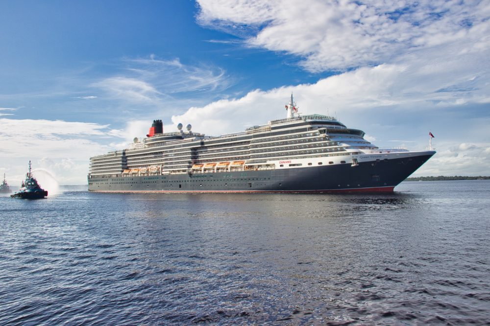 Maior navio da temporada chega a Manaus com quase 3 mil turistas ...