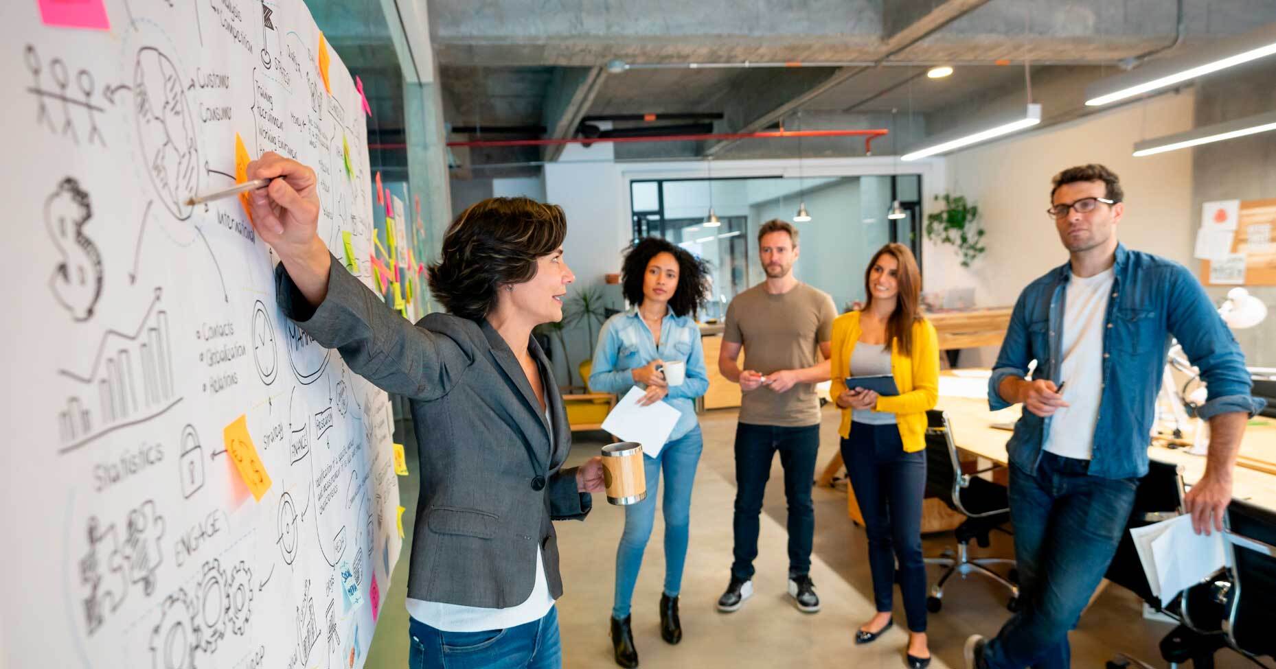 Pensar fuera de la caja: soluciones que rompen barreras | Pymas