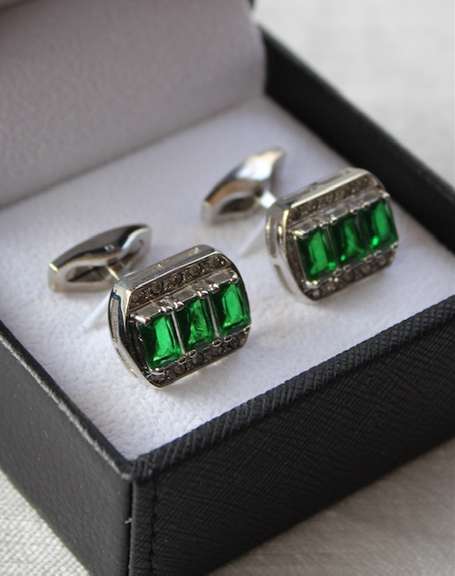 Golden color Jeweled Style Cufflinks By Carelli - U.S. Auction Brokers