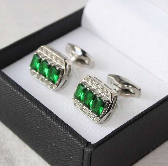 Golden color Jeweled Style Cufflinks By Carelli - U.S. Auction Brokers