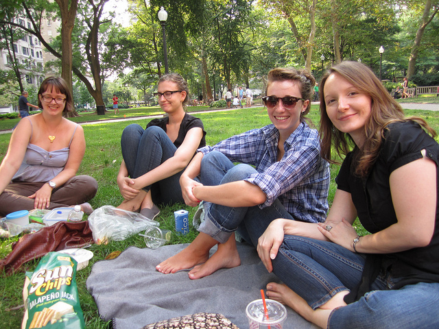 This Awesome Philadelphia Neighborhood Guide Gives You The Low Down On ...