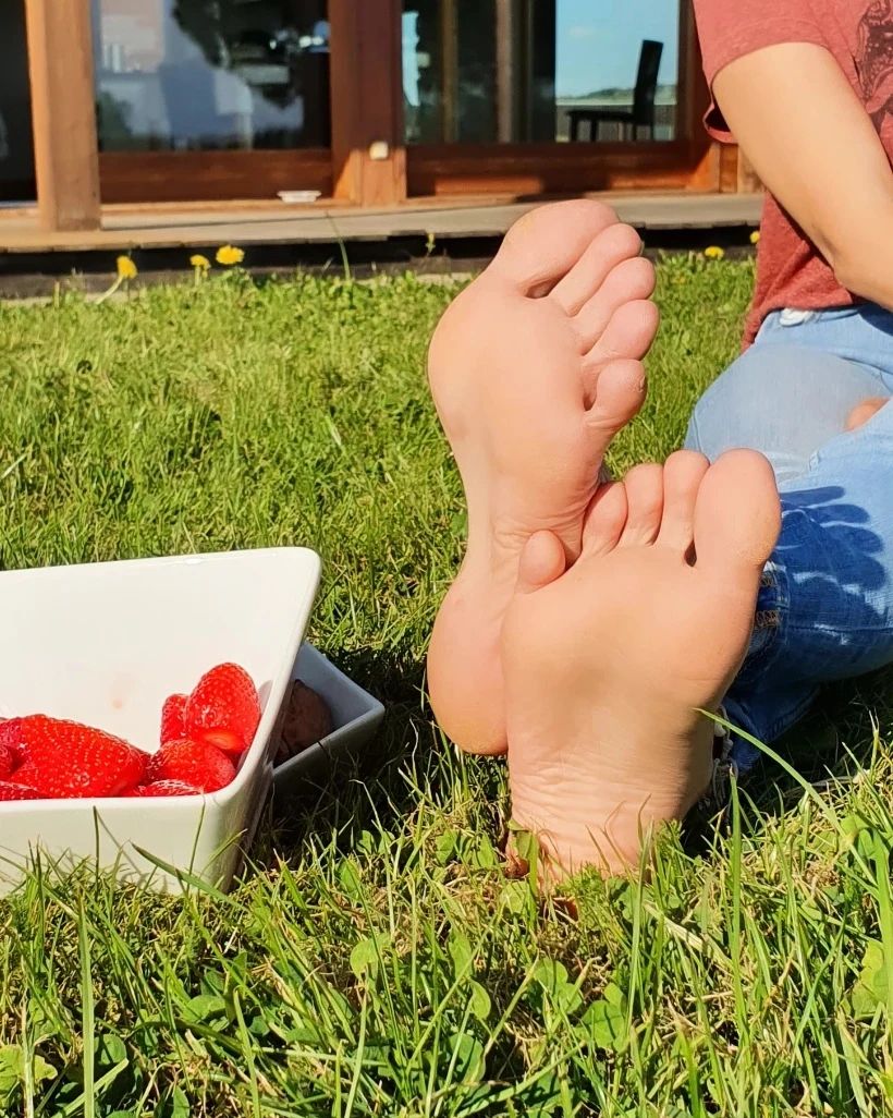 sweetsoftfeet1 | InstaFeetModels