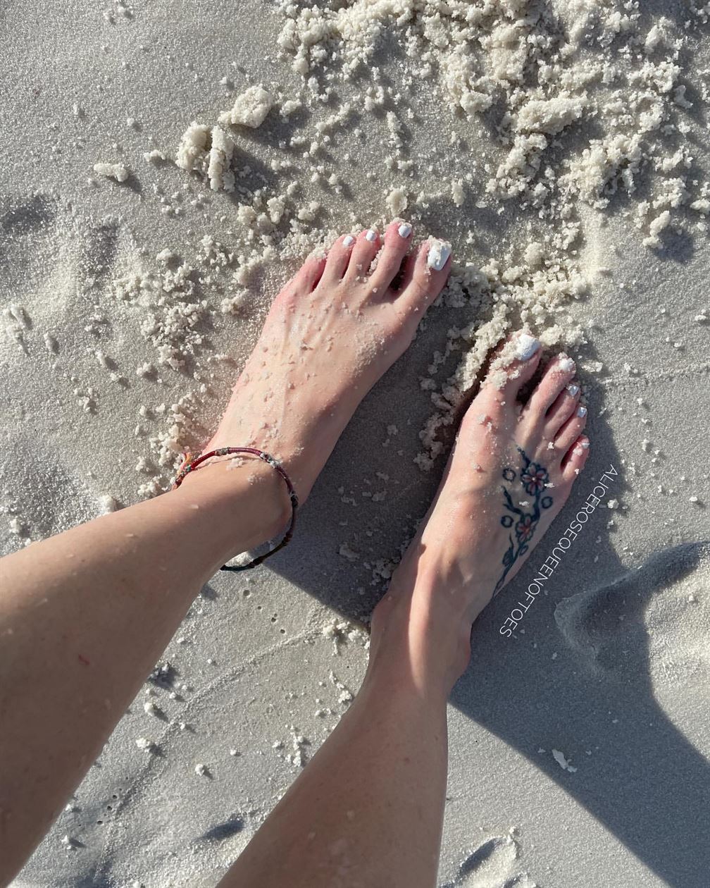 alice_rose_queen_of_toes | Free Live HD Feet Sessions