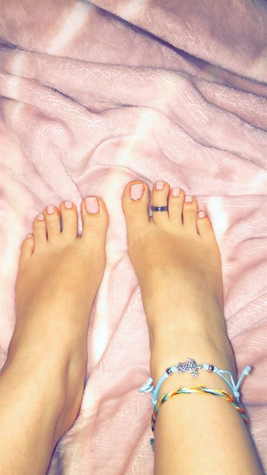gracefulgraceXO | Free Live HD Feet Sessions