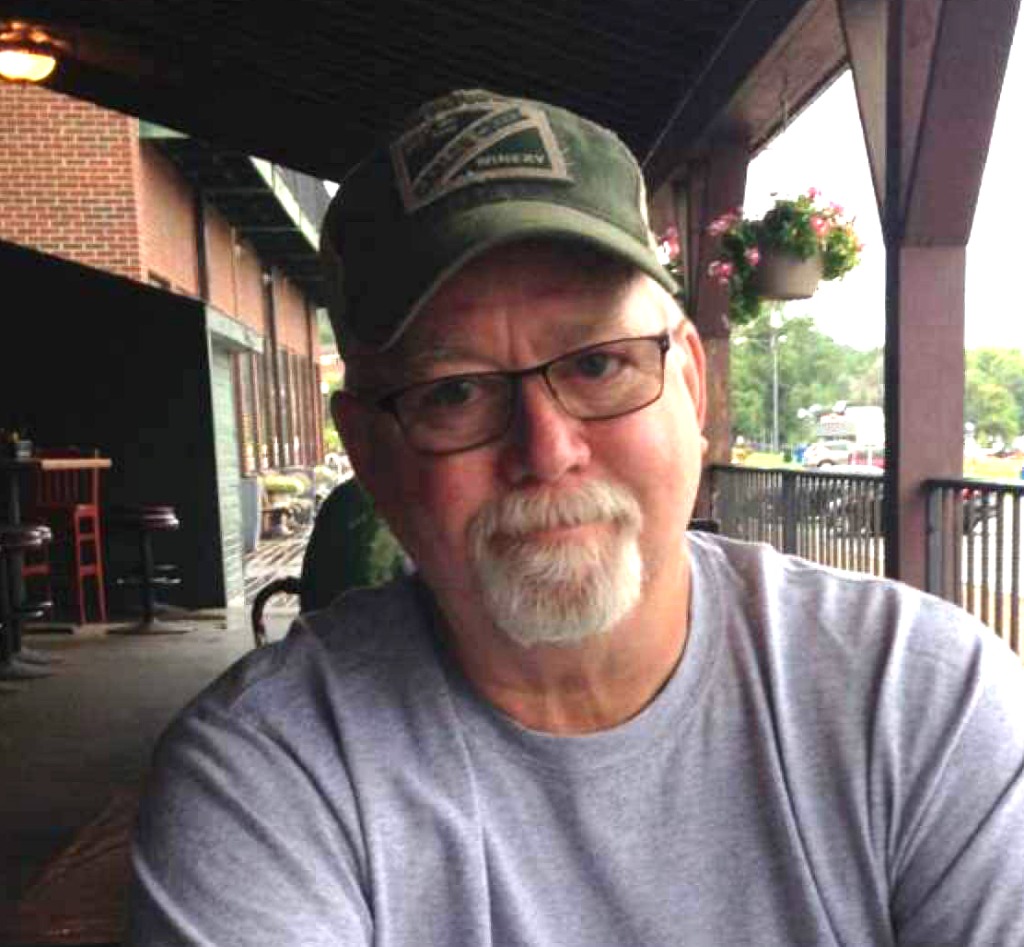 Tom Hagel | Obituaries | southernminn.com